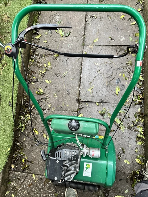 QUALCAST CLASSIC 35S Petrol Lawnmower. Collection Only £39.99 - PicClick UK