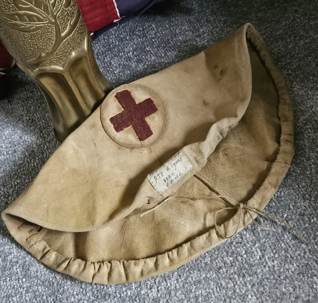 WW1 BRITISH ARMY,RARE Red Cross, Stretcher Bearer, Helmet Cover R.a.m.c ...