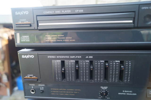 HIGHLY MAINTAINED HIGH Quality Sanyo Hi-Fi System with Speakers ...