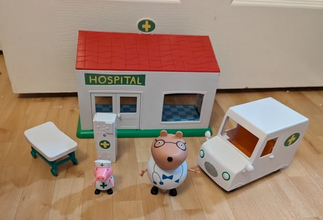 PEPPA PIG HOSPITAL And Ambulance With Figures £7.95 - PicClick UK