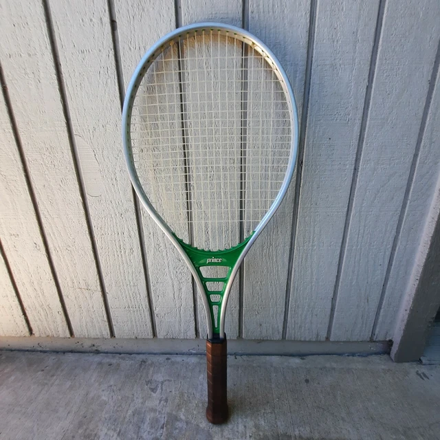 VINTAGE PRINCE 822 Classic Grip 4-5/8 Tennis Racquet Aluminum 27” Long ...