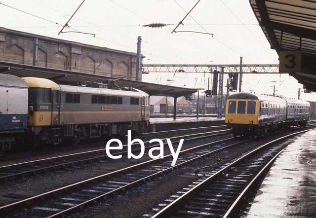2 ORIGINAL 35MM RAILWAY SLIDES ELECTRIC LOCO 87009 AT CARLISLE c1985 £3 ...