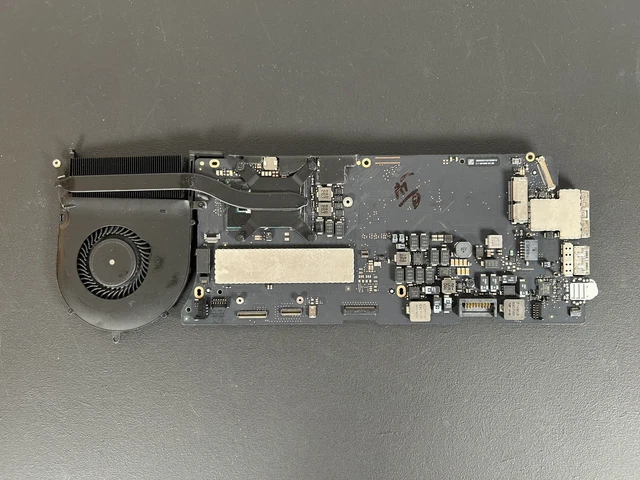 APPLE MACBOOK PRO 13" A1502 2015 Logic Board i5 2.7GHz 8GB 820-4924-A ...