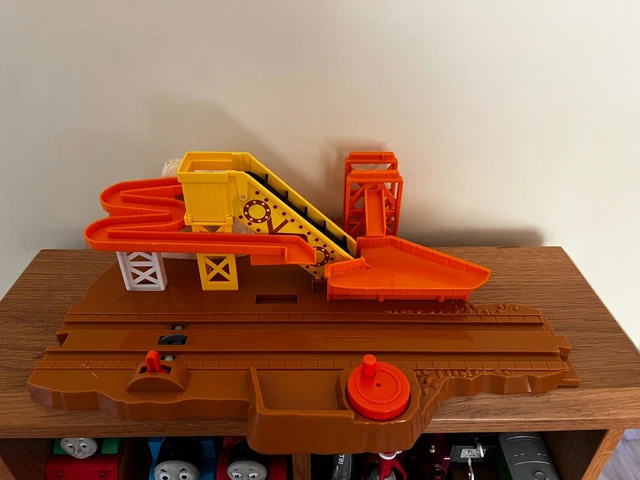 TOMY TRACKMASTER THOMAS The Tank Engine Sodor Quarry Loader 7545 SPARES ...