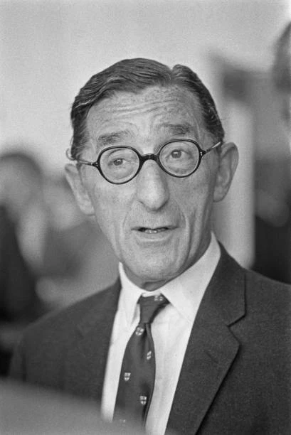 ARCHITECT RICHARD SEIFERT born Reubin Seifert UK 1973 OLD PHOTO £5.69 ...