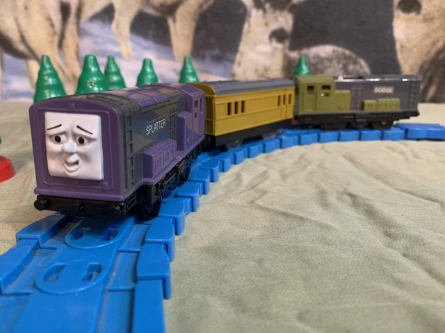 THOMAS AND FRIENDS 'Splatter & Dodge’ Trackmaster/TOMY With Unit Coach ...