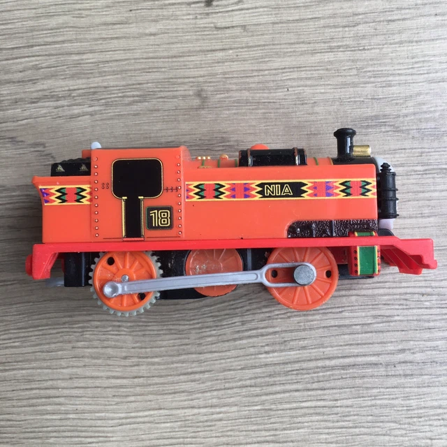 THOMAS & FRIENDS Trackmaster NIA battery Powered Train. £9.99 - PicClick UK