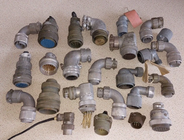 VINTAGE AIRCRAFT RADIO and radar plugs and sockets job lot £4.99 ...