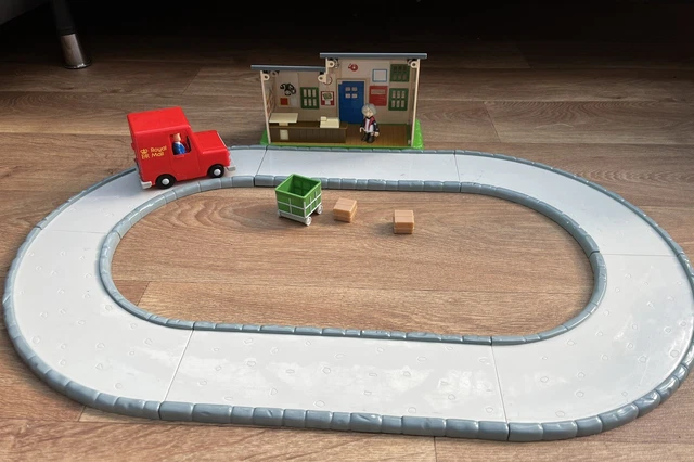 POSTMAN PAT GREENDALE Post Office Building, Van, Mrs Goggins Figure ...