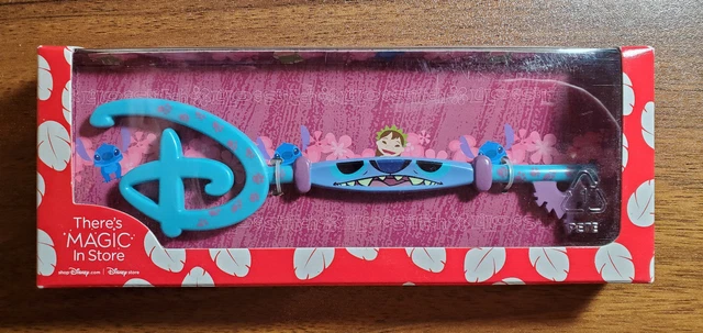 DISNEY STORE CAST Member Exclusive Lilo & Stitch Key Rare NIB Sealed £ ...