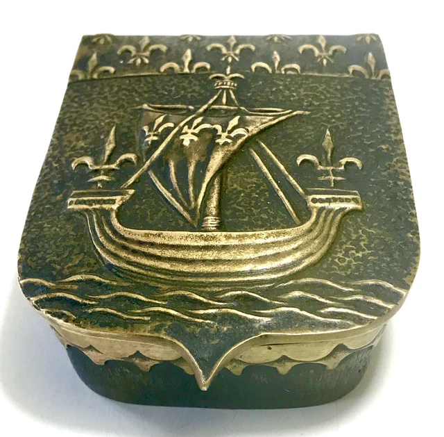 BOITE BRONZE MAX Le Verrier Blason Décor Bateau Fleur De Lys Période ...