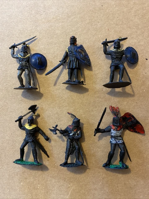 VINTAGE TOYS SOLDIERS Greek War Men Sword & Shield Black Armour Plastic ...