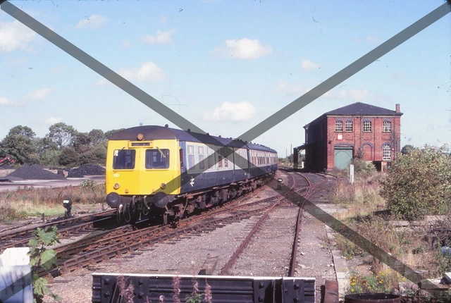 RAILWAY LOCOMOTIVE 35MM Slide – Class 120 Dmu At Newark Castle 1982 £1. ...