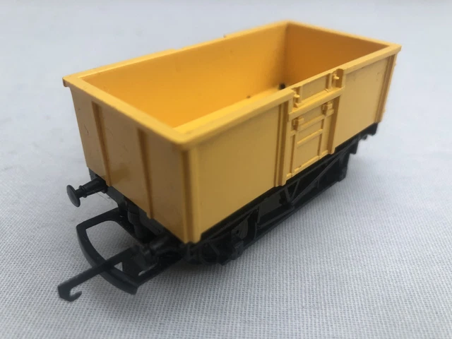 TRIANG HORNBY R243NP OO Gauge Yellow Starter Set Non Printed Mineral ...