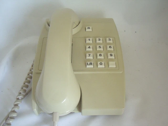 VINTAGE RETRO BT Statesman Push Button Phone Model 9040R Yellowed/Cream ...