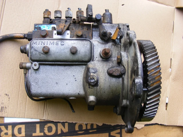 FORD 4 CYLINDER D400 Cav Minimec Fuel Injection Pump (P5087/3) From ...