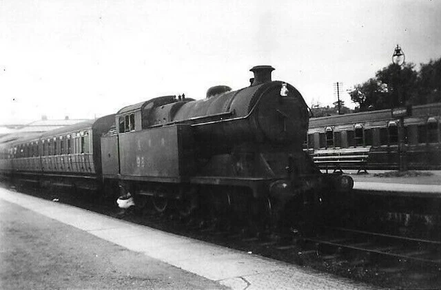 1947 LNER TRAIN Photo Robinson Class 9818 Aylesbury £4.99 - PicClick UK