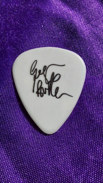 GEEZER BUTLER BLACK Sabbath Guitar pick Médiator Hollywood Bowl 2016 ...