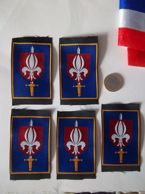 LOT 5 ÉCUSSONS Commandement Militaire Défense Lille insignes militaire collectio EUR 5,40 ...