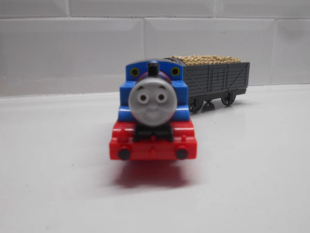 TOMY TRACKMASTER THOMAS the tank engine battery train talking thomas £ ...