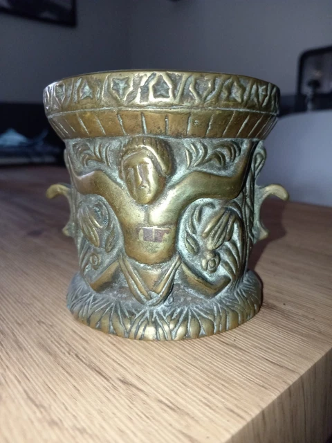 PETIT MORTIER EN bronze 19ème siècle Ht 8cm dia 8.5 cm EUR 40,00 ...