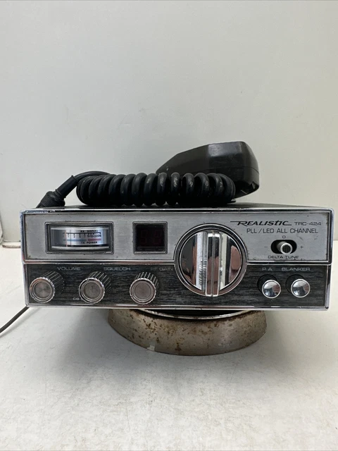 REALISTIC TRC 424 CB RADIO 40 CHANNEL And Pre-Amplified Microphone $39. ...