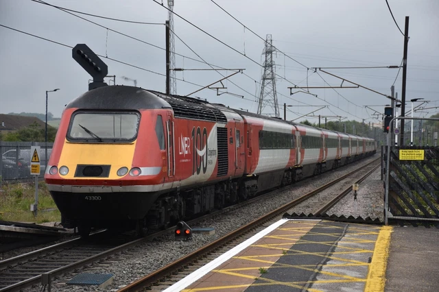 LONDON NORTH EASTERN Railway LNER 43300 B 6x4 Quality Rail Photo £2.70 ...