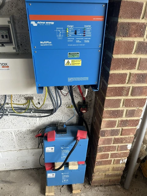 VICTRON ENERGY MULTIPLUS 24V 5000-120-100 With 2 Batteries And Victron ...