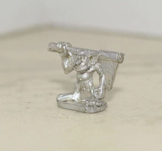 WARHAMMER 40K ROGUE Trader Snotling Runt mit Wimpel: 40k Ork Snotling ...