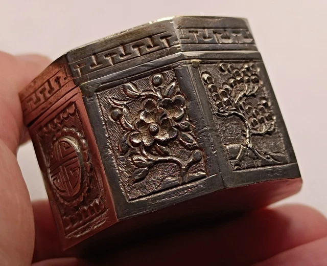 BOITE ANCIENNE MÉTAL argenté décor asiatique hexagonale Asian box EUR ...