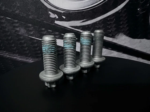 NEW GENUINE MERCEDES-BENZ W177 A-Class Rear Carrier to Hub Bolts x4 ...