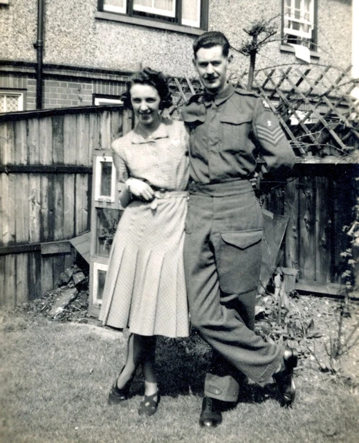 WW2 WORLD WAR Two military photograph portrait soldier & sweetheart #56 ...