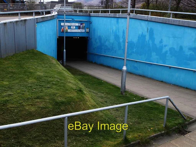 PHOTO 6X4 UNDERPASS Fort William Railway Station The Underpass at the ...