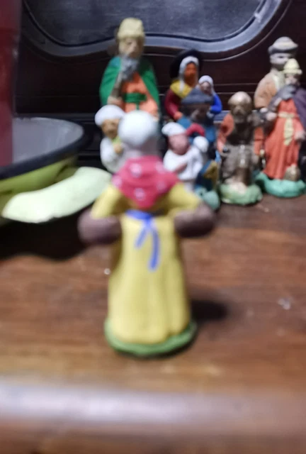 SANTONS DE PROVENCE La marchande de poissons. du village 9 cm... EUR 4 ...