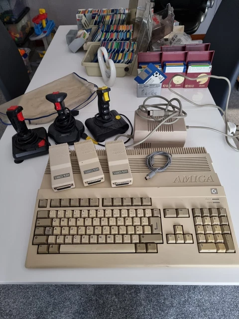UNTESTED COMMODORE AMIGA A500 Computer Bundle with 100s of games, 3 ...