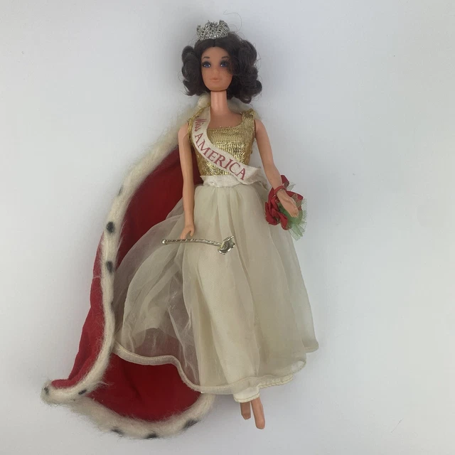 BARBIE DOLL VINTAGE 1970s Quick Curl Barbie Miss America Lively Walking ...