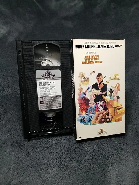 THE MAN WITH the Golden Gun (VHS, 1984, CBS Fox) Roger Moore ...