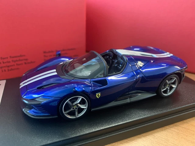 LOOKSMART LOOLS535SPF FERRARI Daytona SP3 open Roof bleu electrique 1/ ...