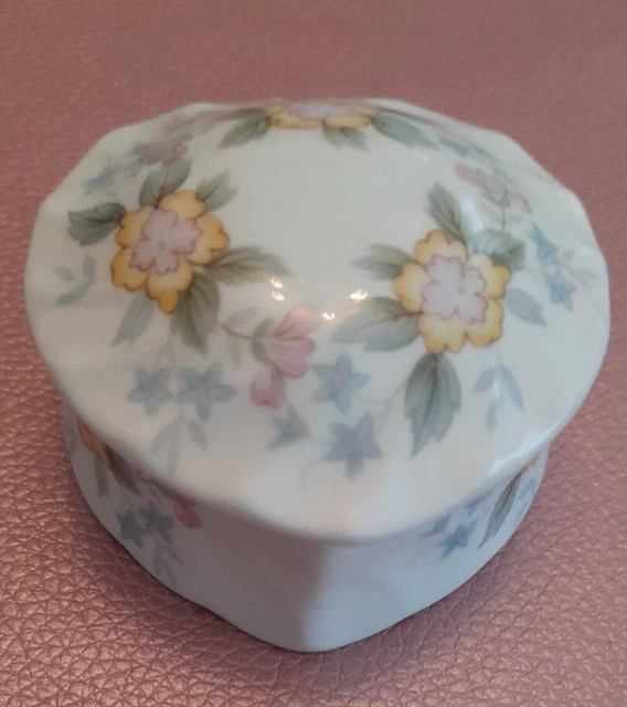 VINTAGE A DIVISION Of Royal Worcester Spode Hammersley Bone China ...