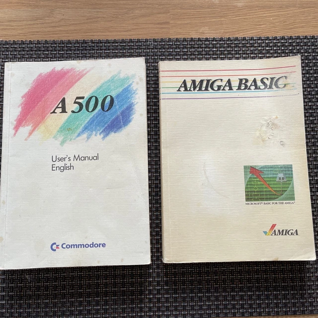 COMMODORE AMIGA COMPUTER Books A500 Users Manual English And Amiga Basic £12.99 - PicClick UK