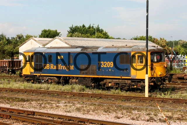 UK DIESEL TRAIN Railway Photograph Of Class 73 73209 Loco. (Rm73-294) £ ...