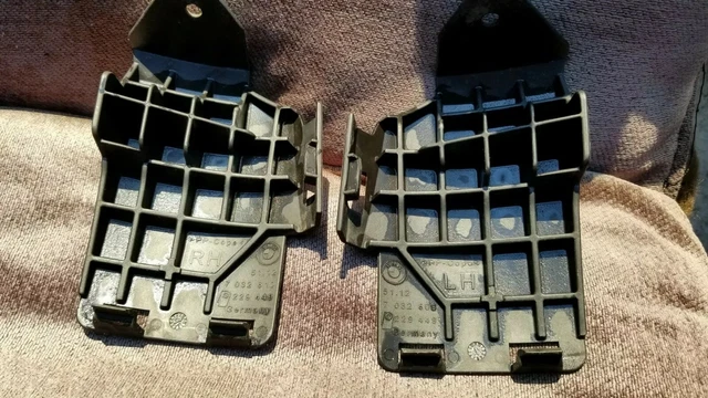 BMW E46 3-SERIES Rear Bumper Cover End Reinforcement Set of Left ...