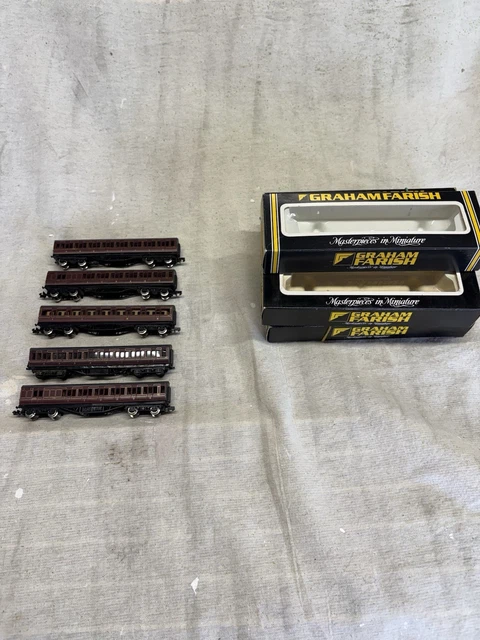 GRAHAM FARISH MAINLINE Coach 57ft LMS Crimson Lake N Gauge Boxed Pack ...