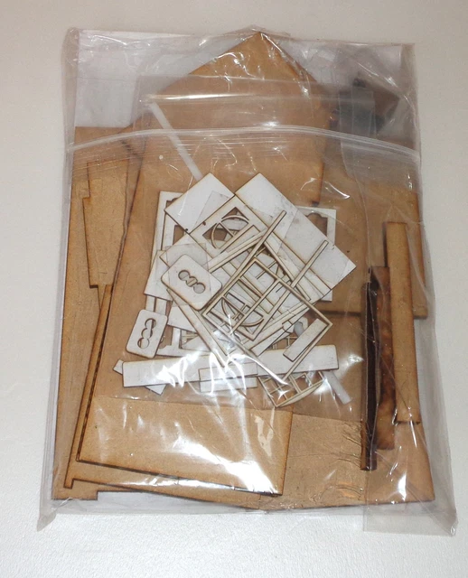 PETITE PROPERTIES 1:48 Scale Building Kit - Buttons & Bunting ...