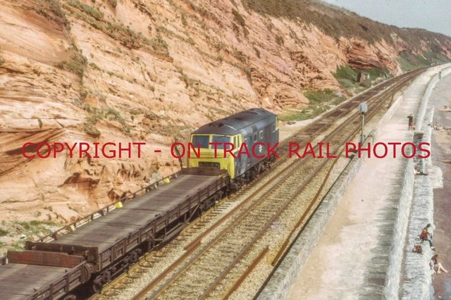 UK RAILWAY PHOTOGRAPH Of Class 35 D7017. Rm35-75 £1.70 - PicClick UK