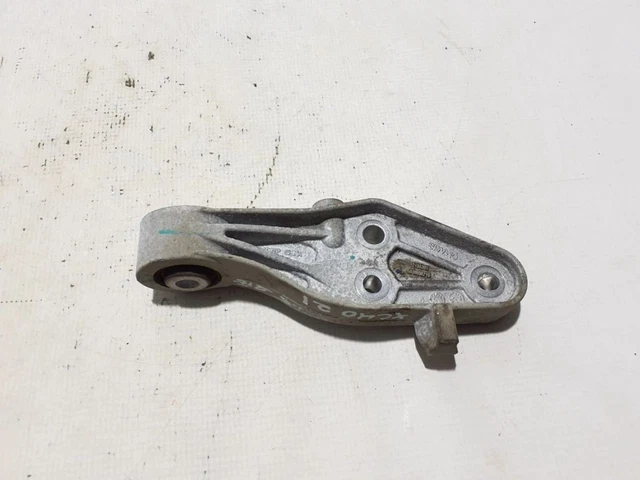 VOLVO XC40 2021 Gearbox mounting bracket 32138290 AUA156609 £61.19 ...