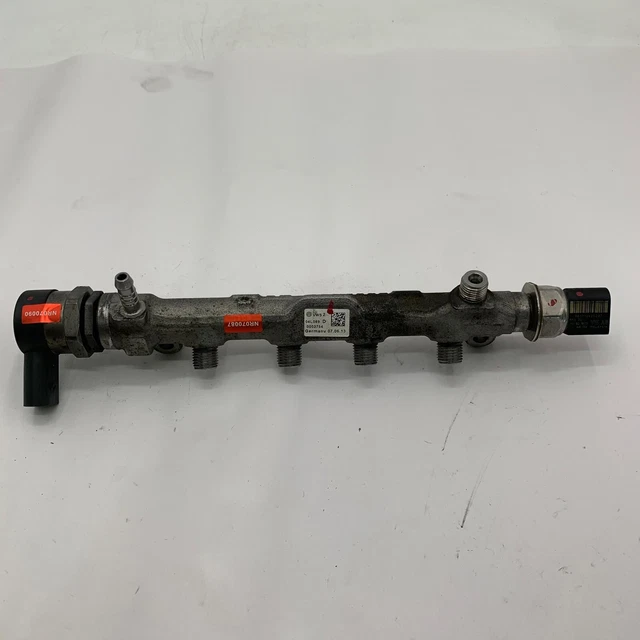 2013 AUDI A3 s3 8VM,8VS FUEL COMMON INJECTION RAIL 04L089 D £37.54 ...
