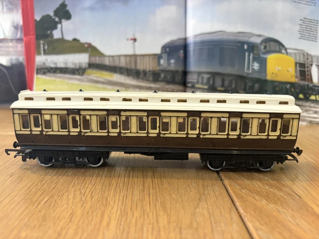TRIANG OO GAUGE Refinished GWR Clerestory Coach - Very Nice $23.22 - PicClick CA