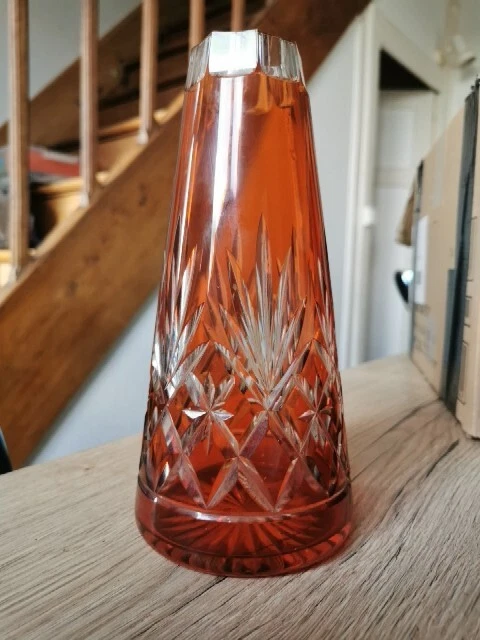 SUPERBE VASE en cristal rouge rubis taillé main. Bohême/St Louis EUR 40 ...