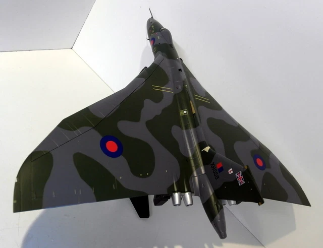 CORGI 1/72 SCALE AA27201 Avro Vulcan B2 XH558 Vulcan to the Sky 2007 ...